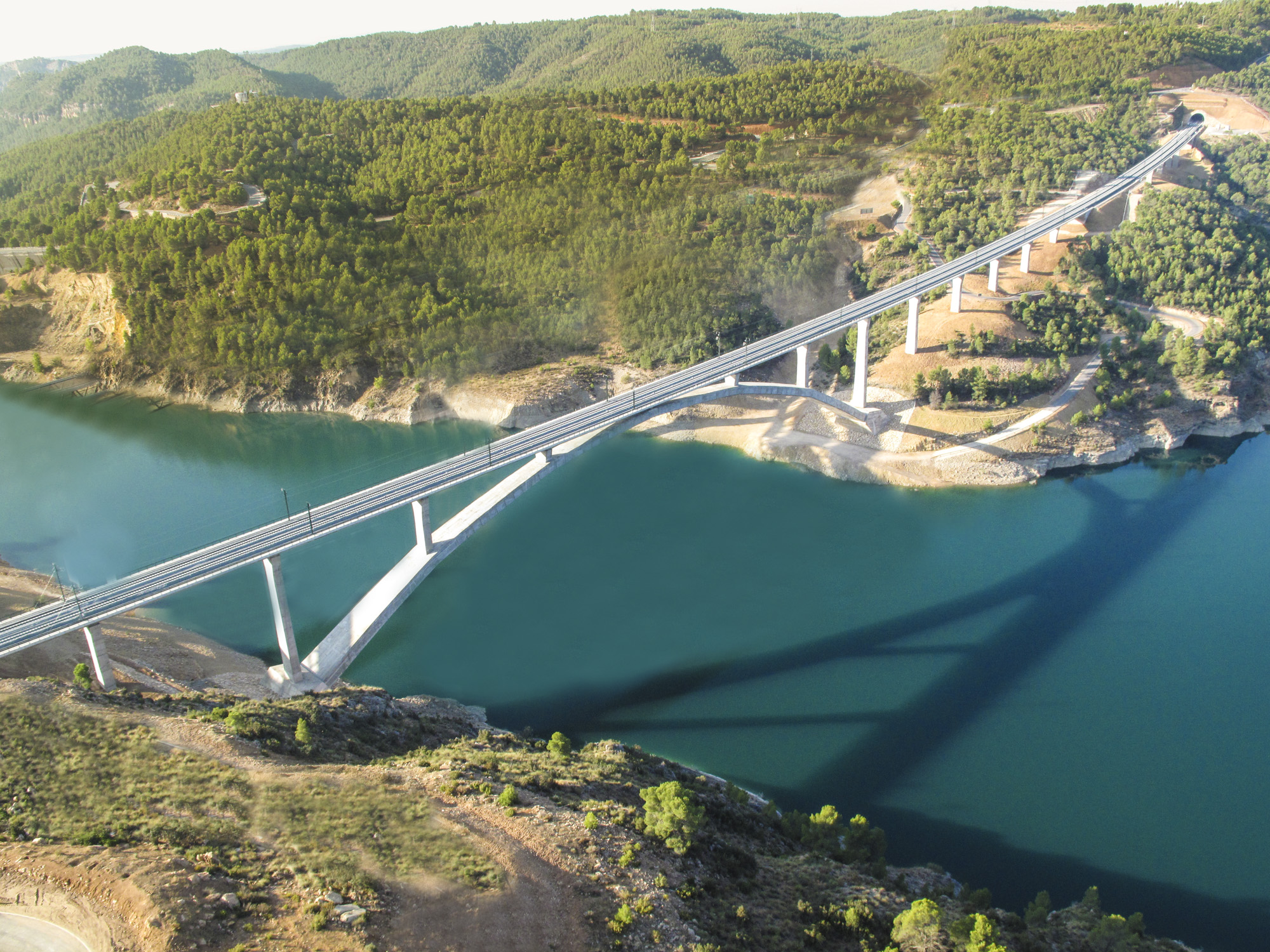 CFCSL Puente de ferrocarril sobre el embalse de Contreras. Cuenca. 2011 ... CFCSL Puente de ferrocarril sobre el embalse de Contreras. Cuenca. 2011 ...